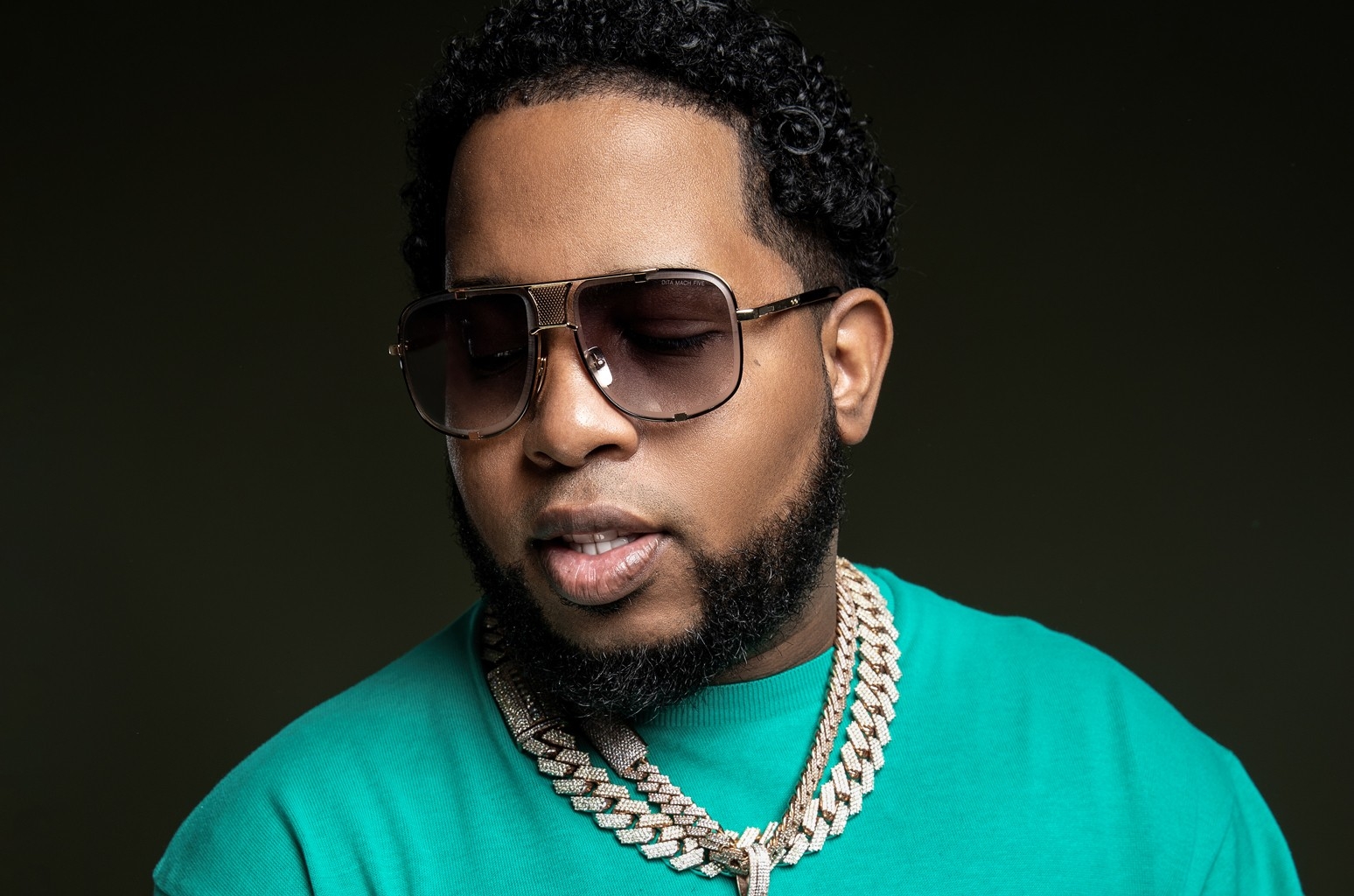 Chimbala Gets Mischievous at the Gym in New Bisturi Music Video: Exclusive