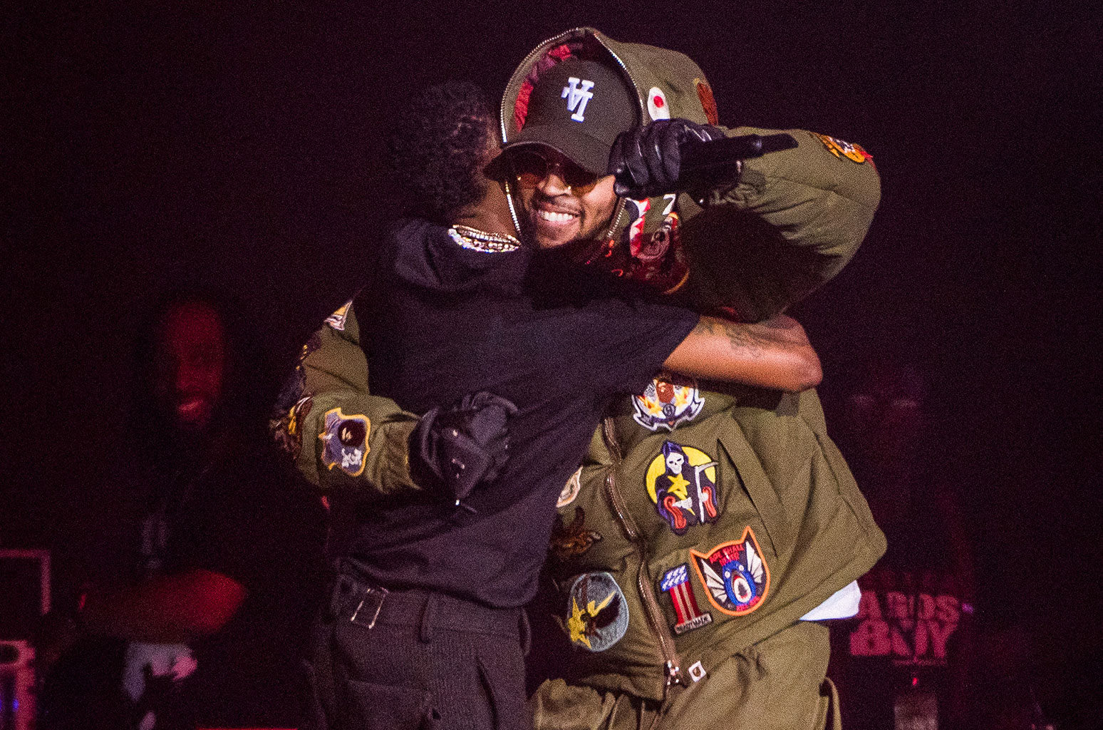 Wizkid Brings Out Chris Brown for First U.K. Performance in 10 Years at ...