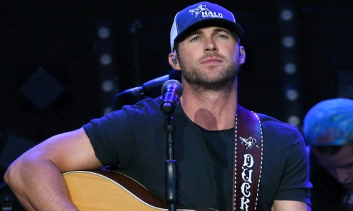 Country Singer Riley Green Faces Backlash For Tweet Asking Someone to ...