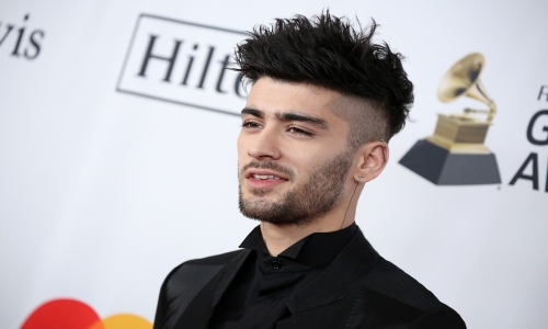 Everyone Stay Calm, Zayn Is in the Studio