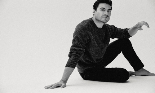 Latin Remix of the Week: Carlos Rivera’s Heartfelt ‘100 Años’ With ...