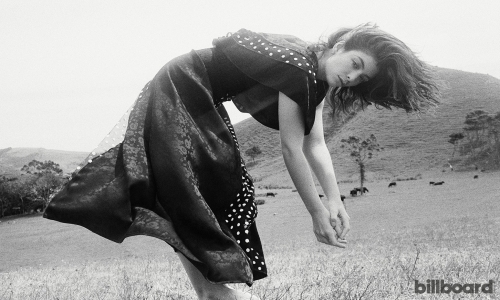 Lordes Solar Power Song And Video Have Beamed Down Watch